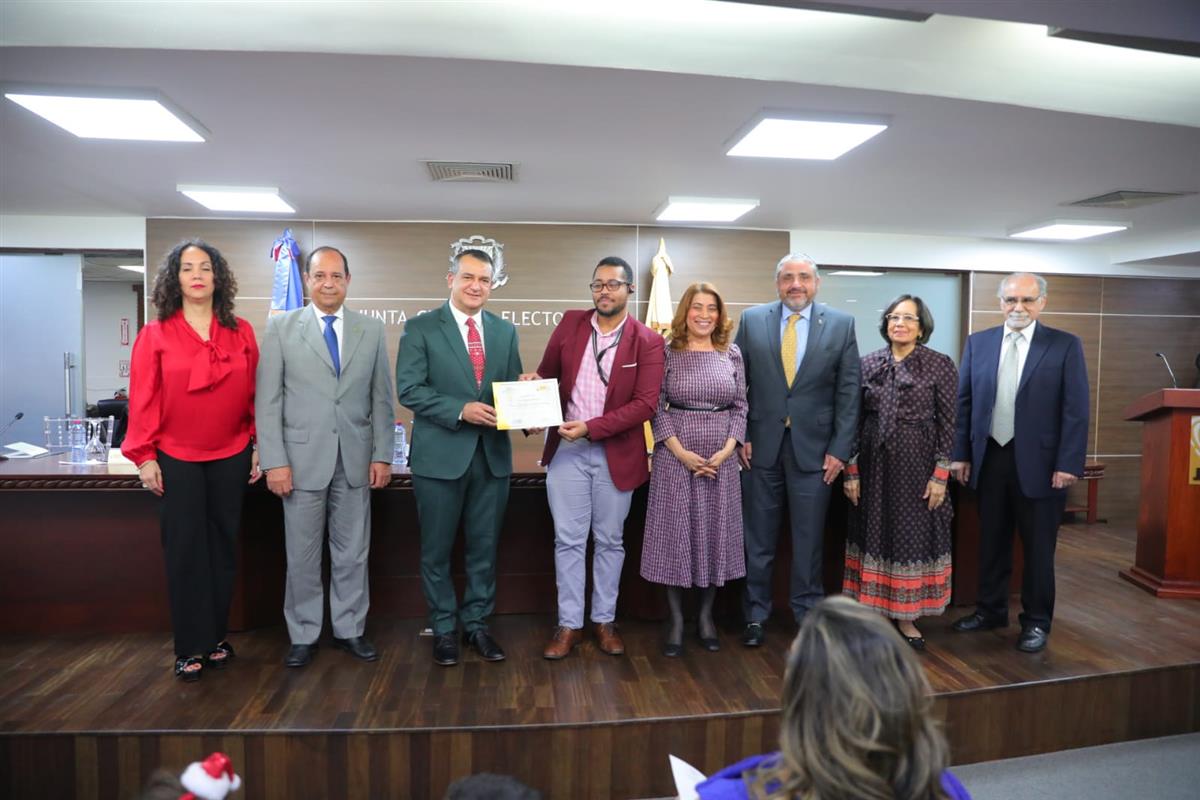 Junta Central Electoral estrena himno institucional